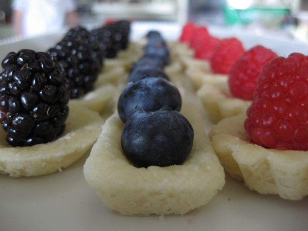 Mini Berry Tarts - A Canadian Foodie