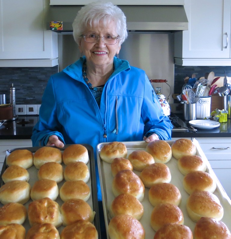 Helen McKinney's Canadian Prairie Dinner Buns