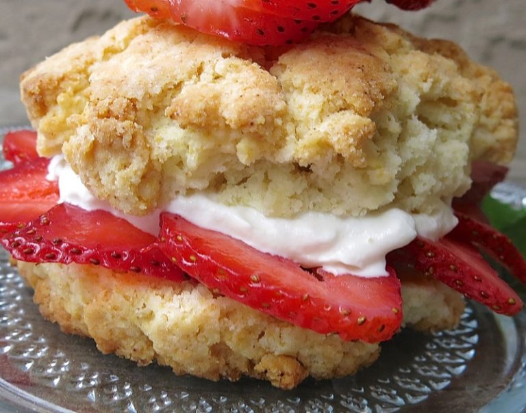 Canadian Strawberry Shortcake Biscuit