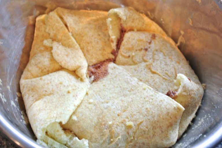 Pava Lugonja's Bomba Torta Recipe: The Traditional Family Birthday Cake