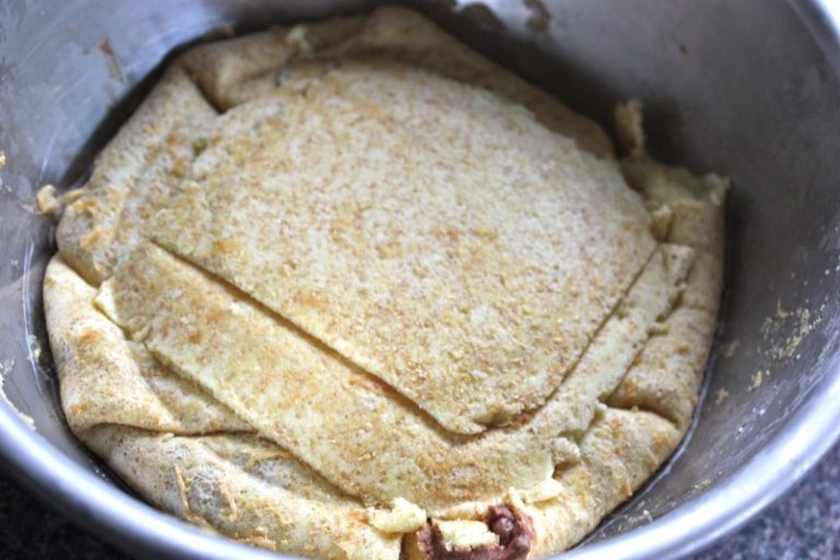 Pava Lugonja's Bomba Torta Recipe: The Traditional Family Birthday Cake