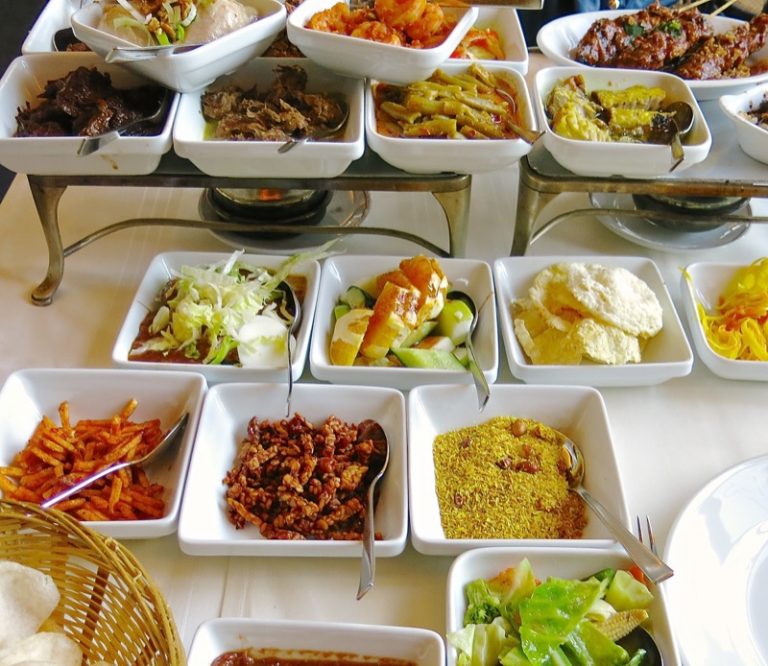 Dutch Food: Indonesian Rijsttafel at Garoeda in The Hague