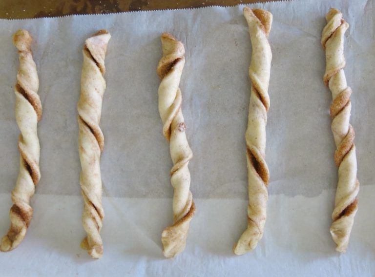 Scuffles aka Cinnamon Twists: Traditional Ukrainian Pastry Cookies