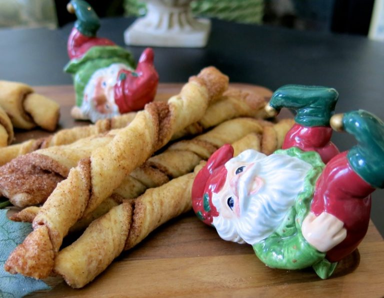 Scuffles aka Cinnamon Twists: Traditional Ukrainian Pastry Cookies
