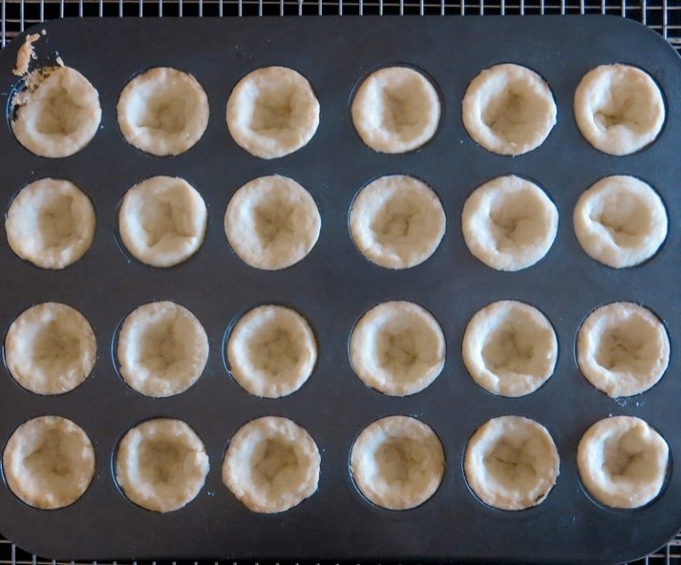 Miniature Shortbread Tart Shells or Crust: Non-rolled (pushed into mold)