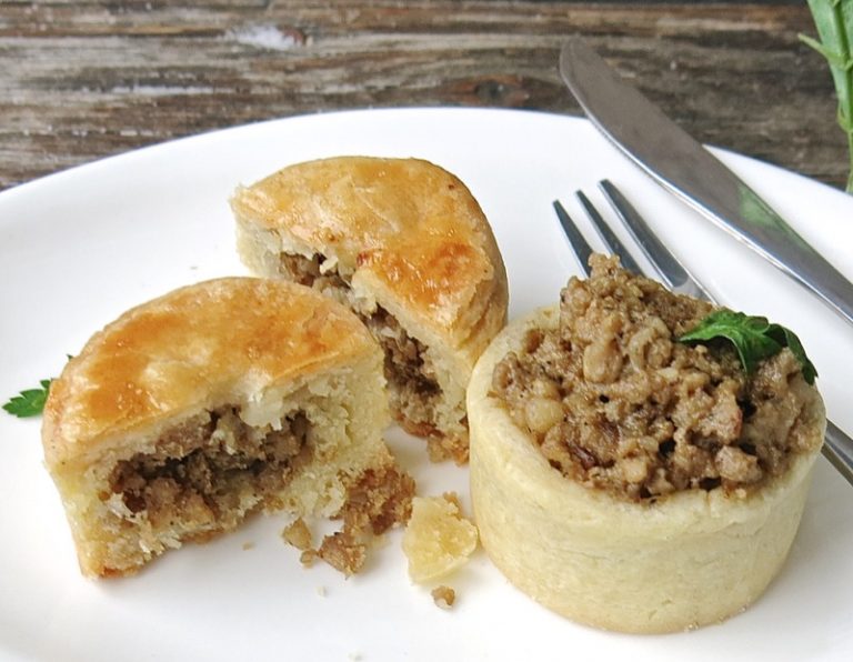 French Tart Style Miniature Meat Pies 2016: Fancy a Filling Fantasy?