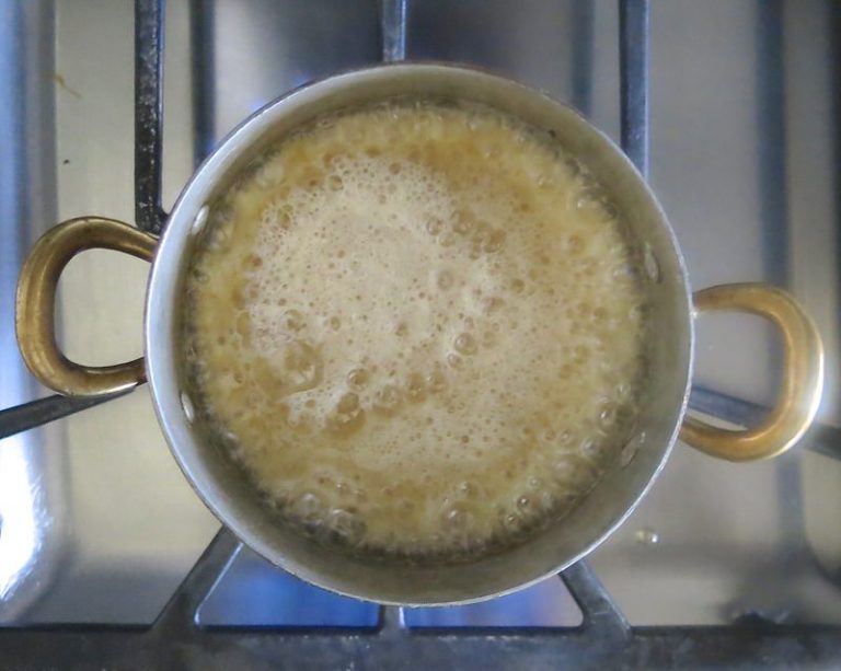 Canadian Maple Syrup Taffy Candy: An Eastern Canadian Tradition