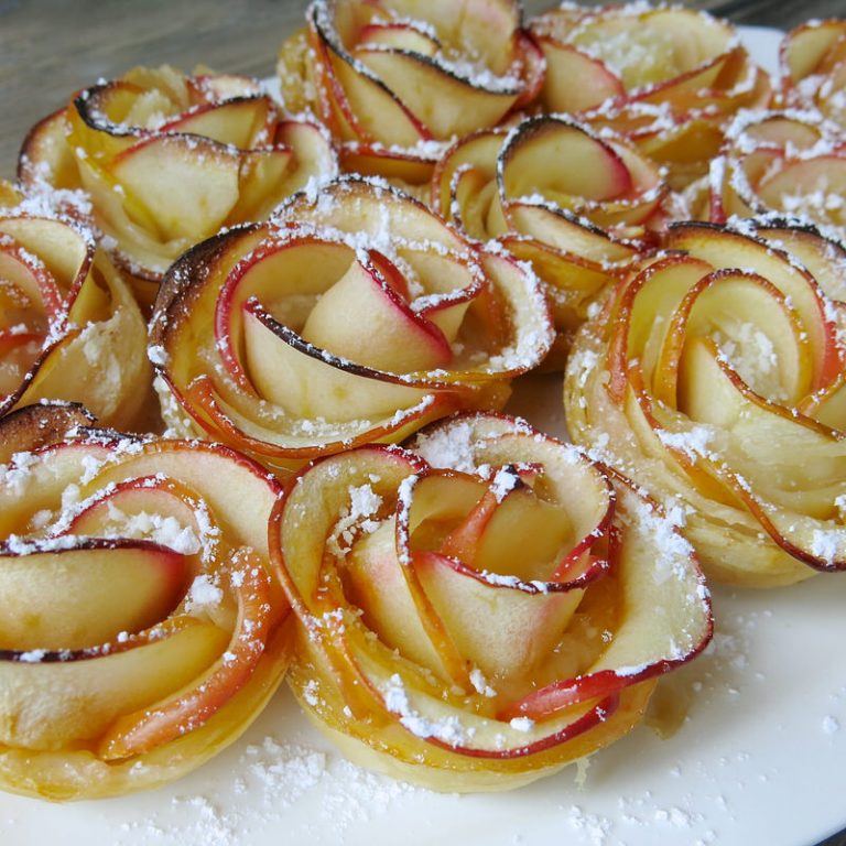 Apple Roses in Puffed Pastry with Homemade Apricot Jam