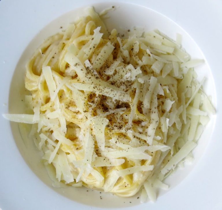 Cacio e Pepe Spaghetti aka Cheese and Pepper Pasta with Caciocavallo